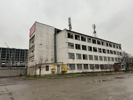 Срочна продаётся Адм. Здания