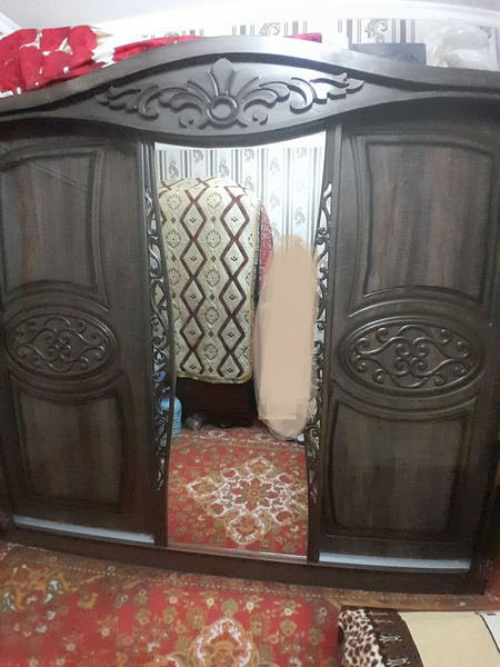 Подставка и шифонер