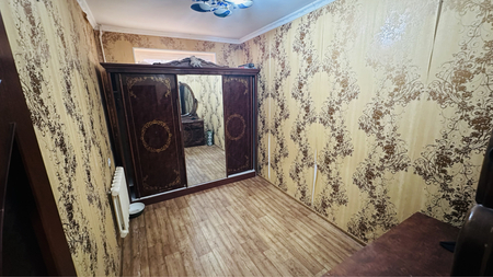 Квартира сотилади 3 хонали 11 мактаб олдида