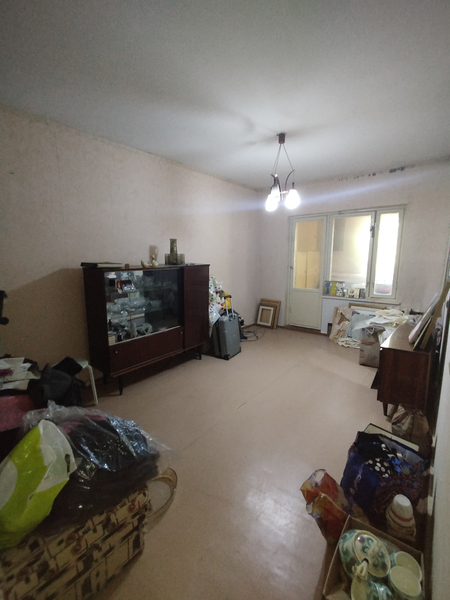 Продается Своя!!! Массив Феруза 2/1/5, 2*6 балкон.