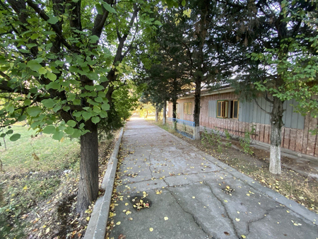 Продается земельный участок вдоль реки