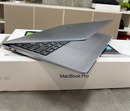MacBook pro M1 13 inch