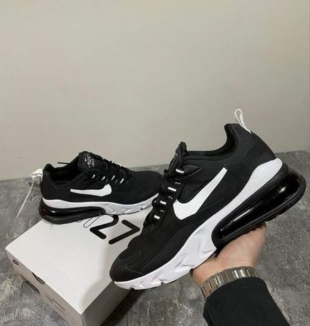 Nike Air Max 270 React (9,5 US)