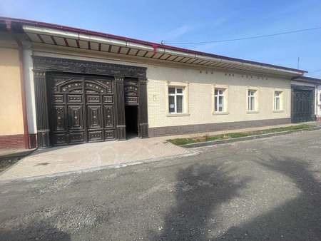 Motrit hududida hovli zudlik bilan sotiladi!