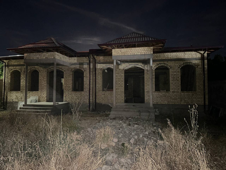 Продается участок , 3 сотки 5 ком коробка