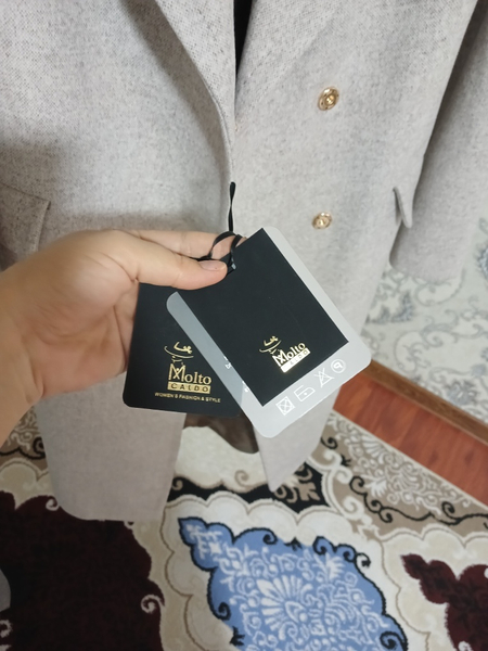 Продаётся сумка, продаётся пальто.