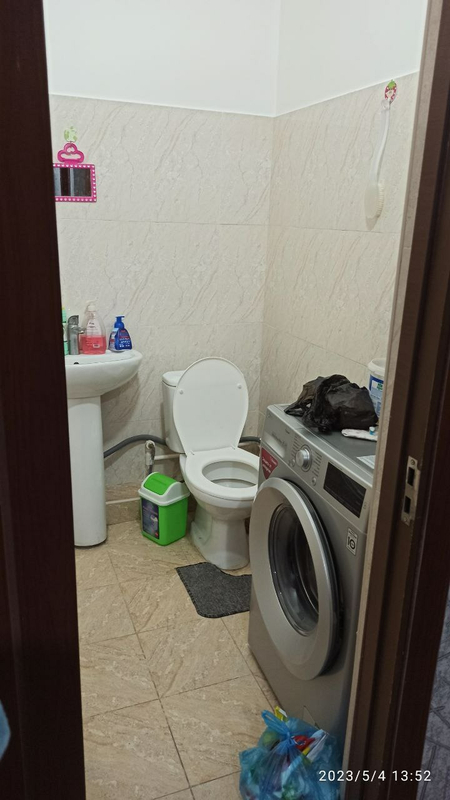 Yangi choshtepa 1 xona 2 etaj sotiladi