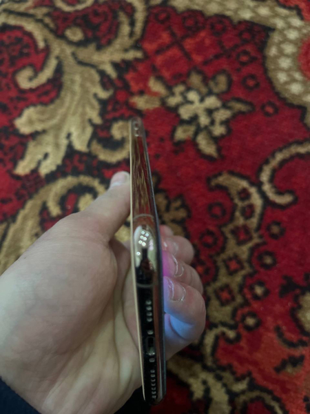 Iphone 11 pro max sastayana ful 512 gb LLA ocilmagan