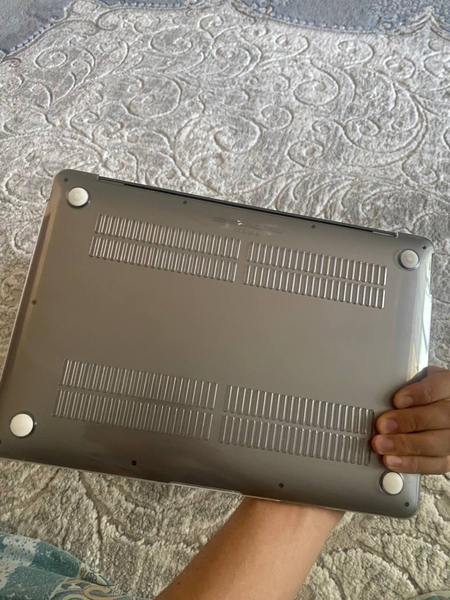 Macbook Air 13.3 m1 chip