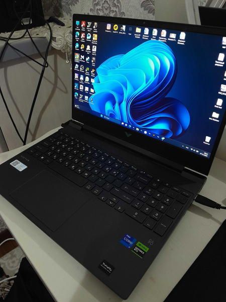 HP Victus 16 i7-13700H/DDR5 16GB/SSD 512TB/RTX 4050/ 6G Video card