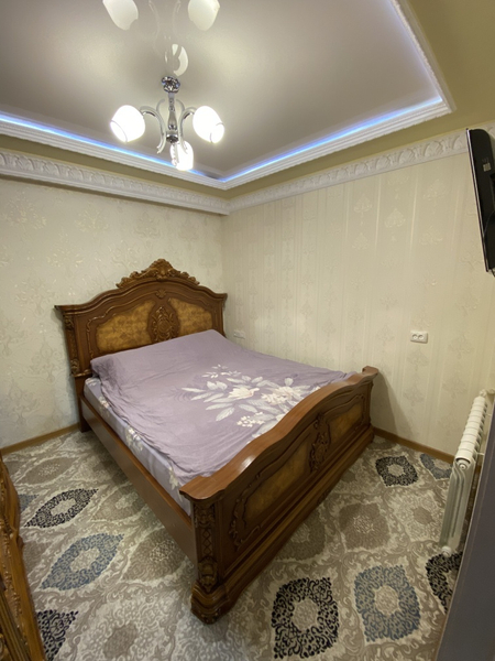 Продается квартира 1)2/1/9 Юнус абад Д2 в доль главной дороги Амир Тем