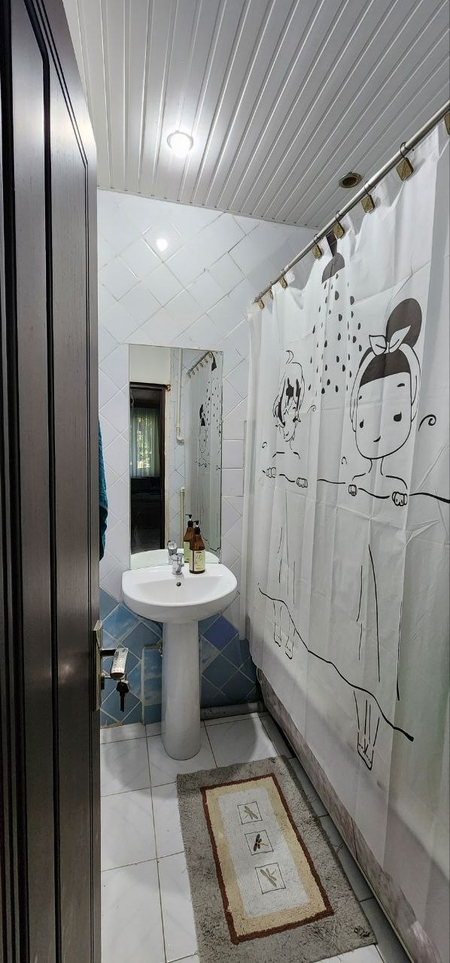 Срочно продам кв на юнус абаде 13кв Ахмад дониш 3/2/4.