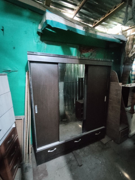 Ishlatilgan shkaflar bor arzon narxlarda