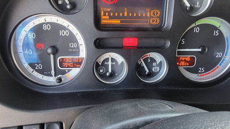DAF XF EURO 5 + КRONE прицеп cотилади