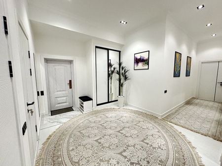 Yakkasaroy jk white house 3/4/7 1100$ 100m2