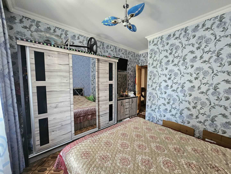 Продаётся шикарная квартира в Ташкенте 3/3/9, Шайхантахур (J2724)
