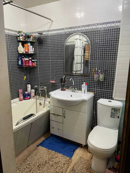 Срочно продается квартира 2/4/4 Ул Шота Руставели (J3832)