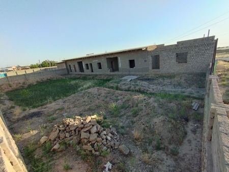 Uchastka sotiladi