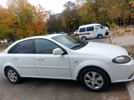 Lacetti 3 pozitsiya 2021 yil holati yaxshi