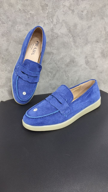 Women shoes / Prada
