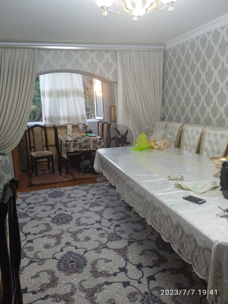Продажа.3.ком.3/2/4.этаж.Рисивиый Яшнобод .кирпич