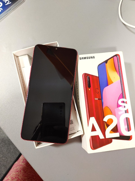sotiladi / продаётся Samsung A20s
