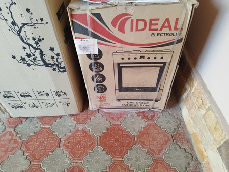 Gaz plita sotiladi