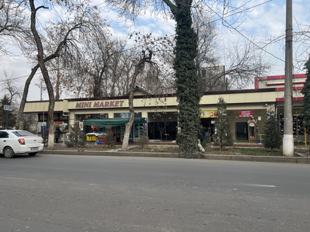 Сдается в аренду помешение на перекрестке возле аквапарка.
