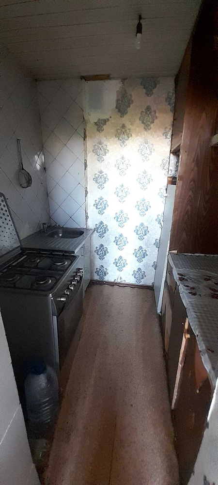 Ikki xonali uy sotiladi