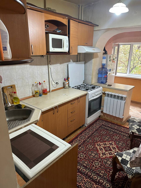 Продам 1 /4/7 ул.Ш.Рашидова-65 кв.м!