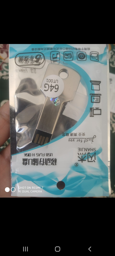 Fleshka sotiladi holati yangi 64 gb.