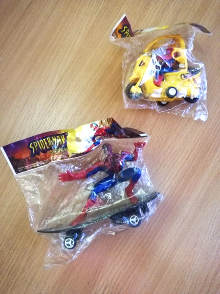 Продам игрушки Spiderman