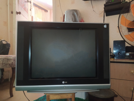 Продам телевизор LG