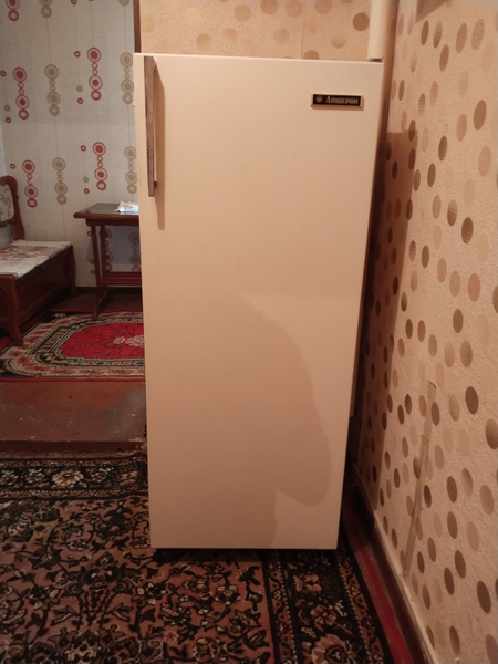 Сдаю 1 комнатную квартиру. До станции метро  не далеко. Сергели. 1/1/2