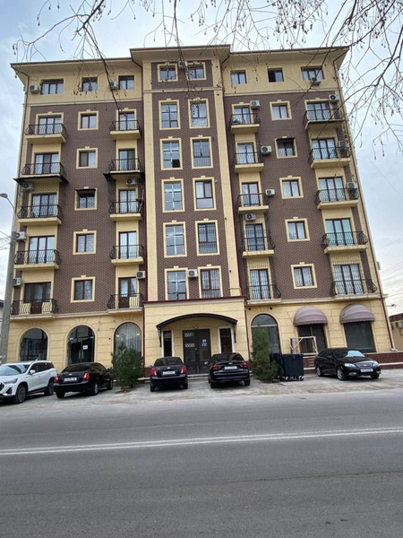 Сдается 1 комнатная квартира на базаре Малика