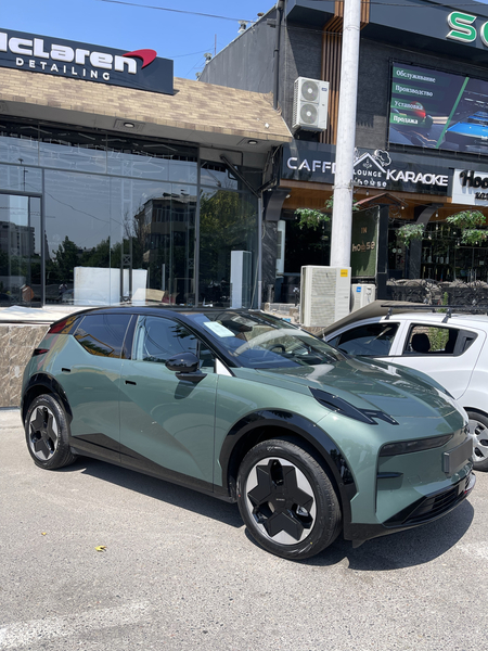Zeekr x 2024 с гарантией и руссификацией