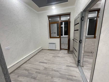 Sotiladi 1 xona 3 xona qilingan evro remont