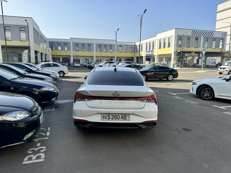 Hyundai Elantra 1.6