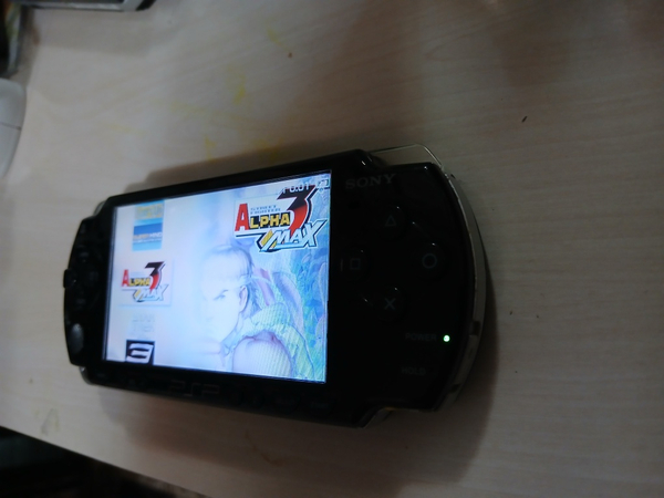 Assalom alekum Psp sotiladi ishlashi yaxwi Qora Rang