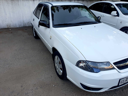 Nexia 2 1.6 йил 2010, узимники 110 минг юрган