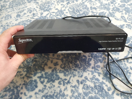 Продаётся ТВ тюнер SuperBOX S2 Plus
