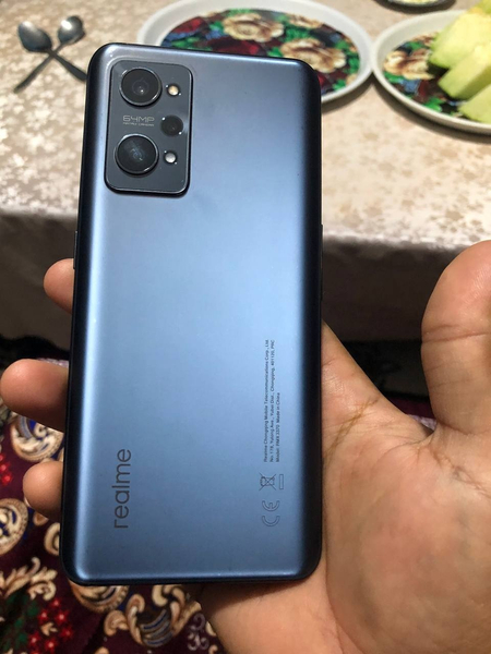 Realme GT 2 Neo 12/256 srochno sotiladi