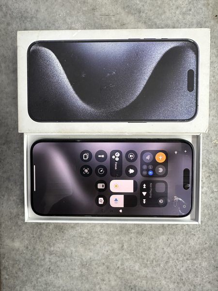 Iphone 15pro max 256gb ESim