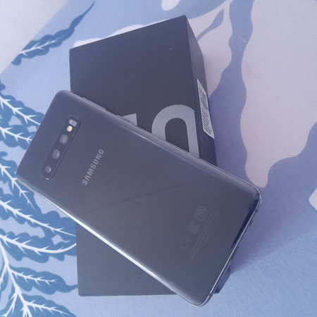 Samsung S10 yangi sotiladi