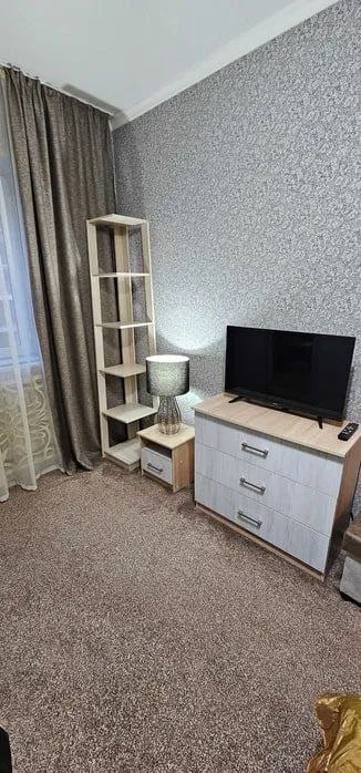 Яккас. Квартира напротив 