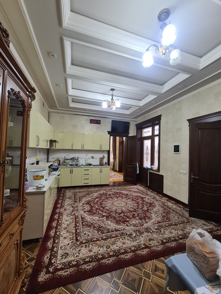 Beshqayragochda uy sotiladi
