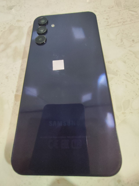 Срочнога сотилади samsung A15 6/128