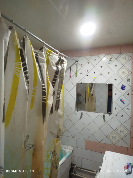 Срочно продаётся 3х комнатная квартира на Куйлюке,рядом метро Киёт.