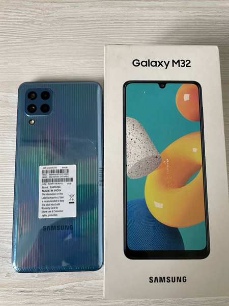 Samsung M 32 blue