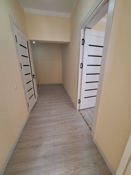 Продаётся 1ком 3этаж 42кв.м Чирчик